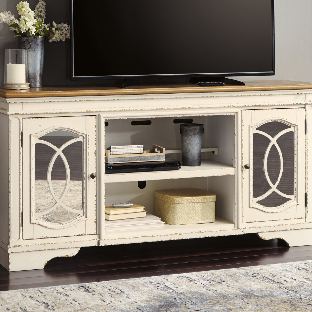 Realyn TV Stand – Sam's Furniture
